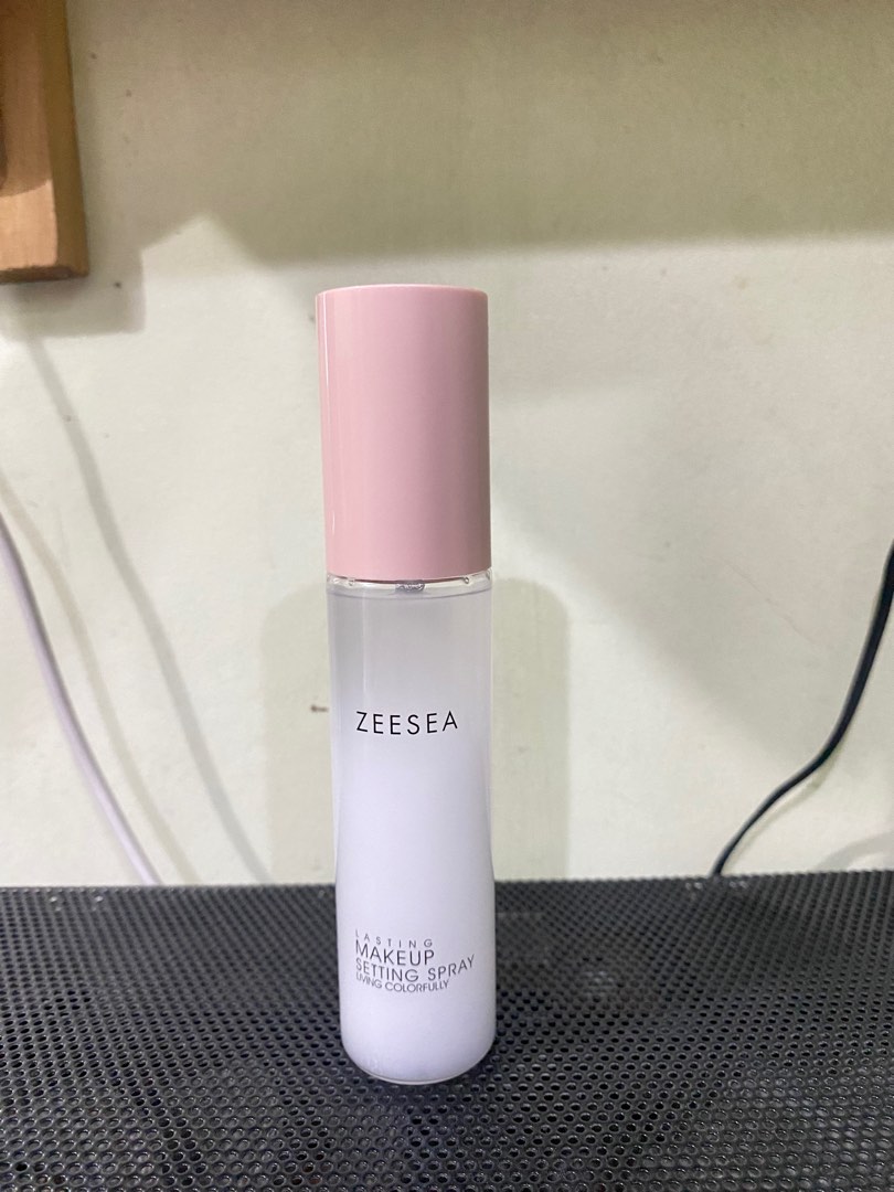 Zeesea Makeup Setting Spray (PINK CAP), Beauty & Personal Care, Face, Makeup on Carousell