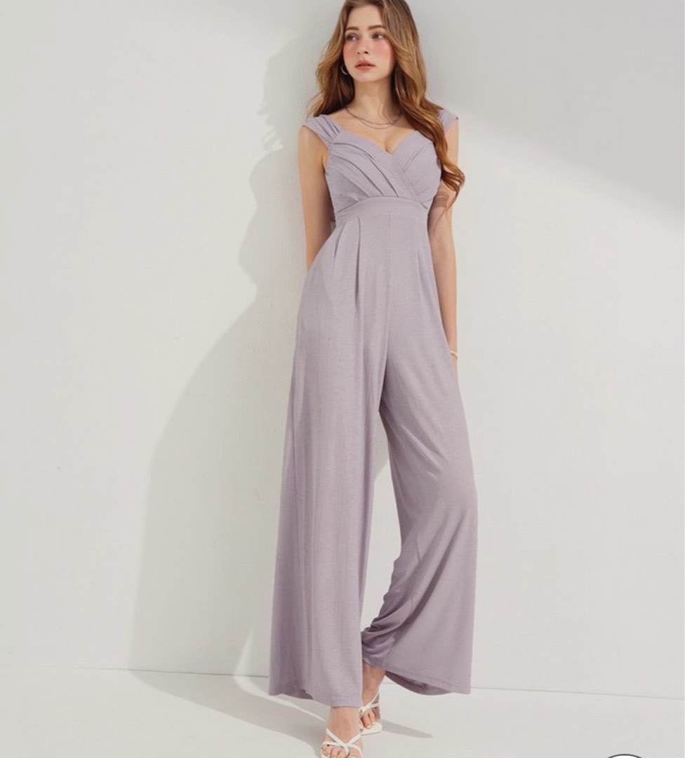 Air Space 2WAY Textured Pleated Wide Leg Jumpsuit, Women's Fashion, Dresses & Sets, Jumpsuits on ...