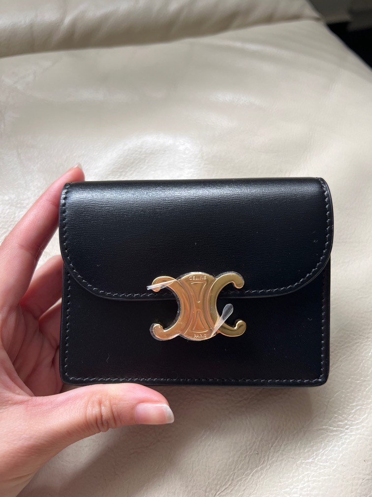 Celine Card Holder With Flap Triomphe In Shiny Calfskin, Luxury, Bags & Wallets on Carousell