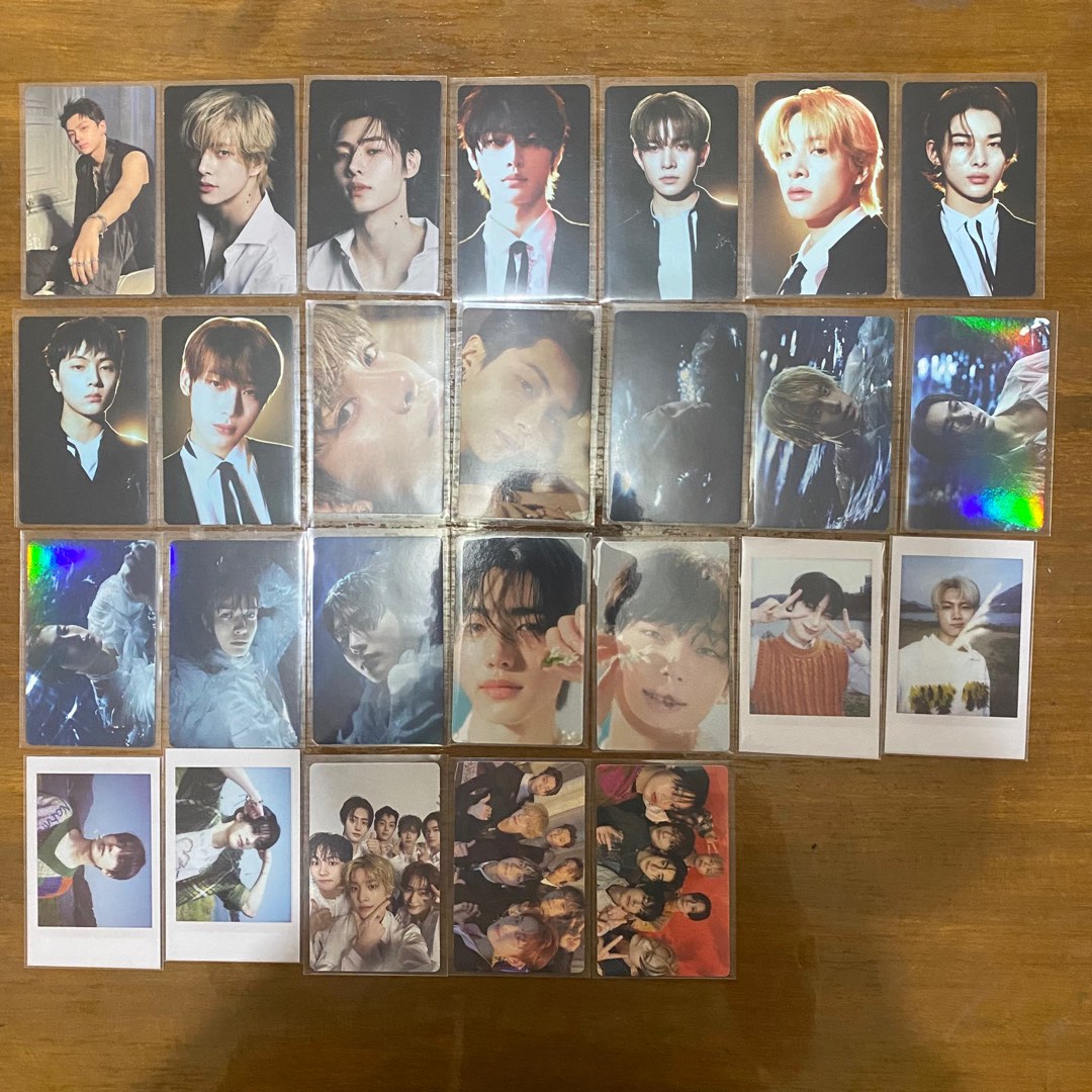 enhypen photocards, keyrings, cloth banner, and lightstick set, Hobbies ...