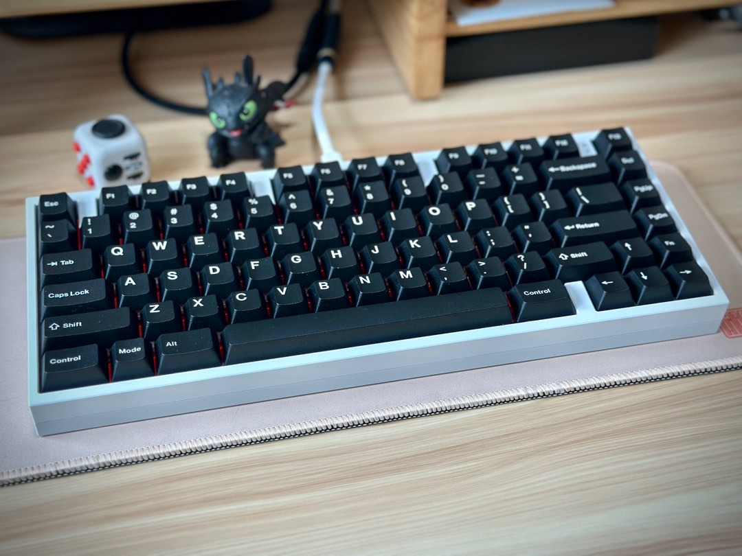 Free extra PCB | Hex Keyboard Hex.4b e-white 75% keyboard kit, Computers & Tech, Parts ...