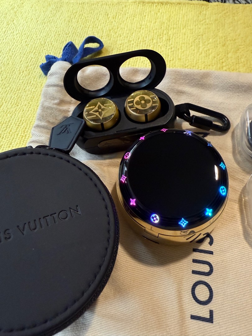 Louis Vuitton Horizon Light Up Earphones - Golden Battery Better Than ...