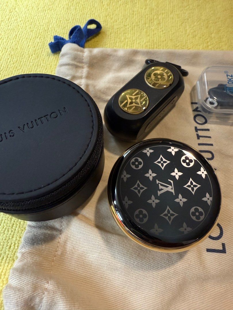 Louis Vuitton Horizon Light Up Earphones - Golden Battery Better Than ...
