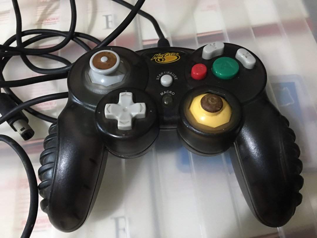 Mad catz Gamecube Controller, Video Gaming, Gaming Accessories, Controllers on Carousell
