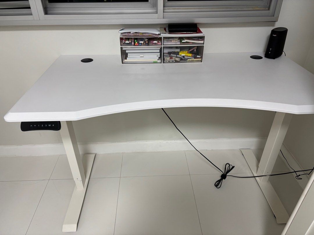 Memory Adjustable WFH Study Table / Office Table Electronic Motorize ...