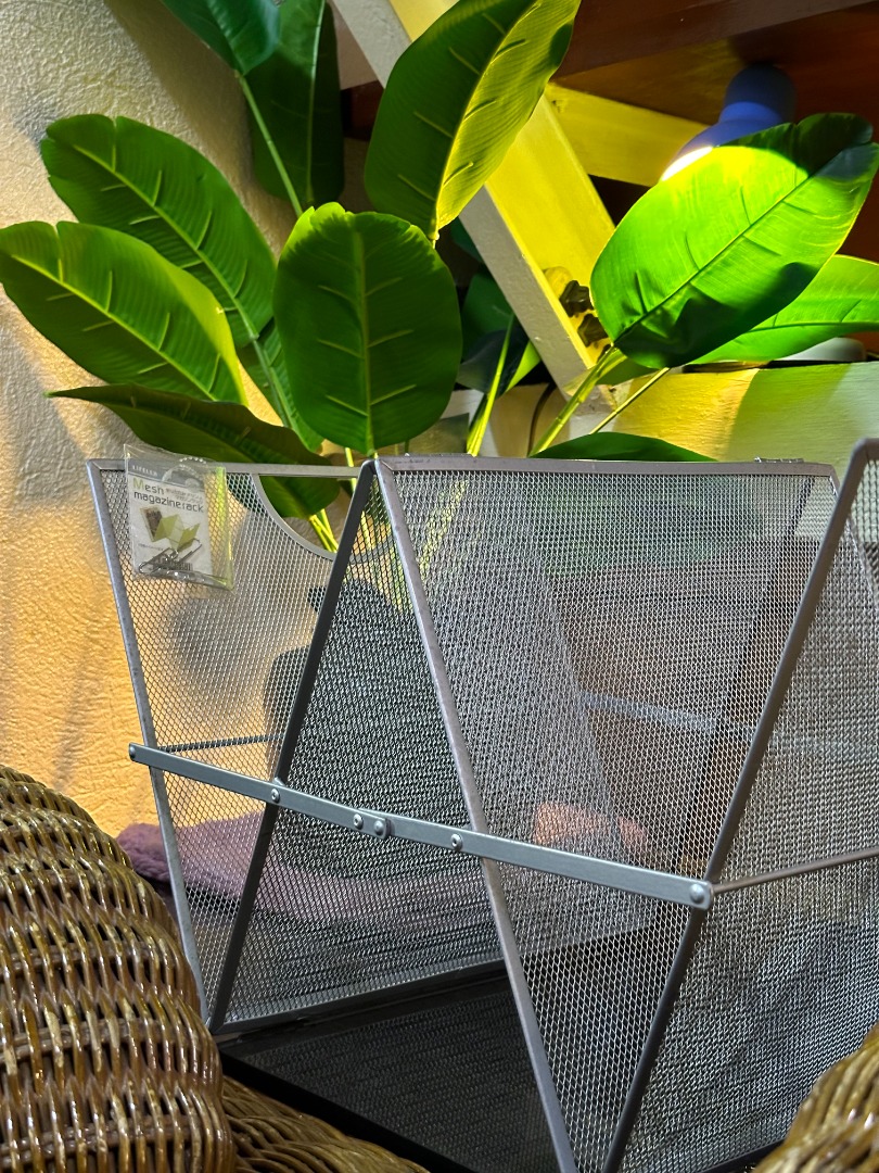 Minimal Mesh Magazine Holder - Foldable Magazine Rack - Modern Magazine ...