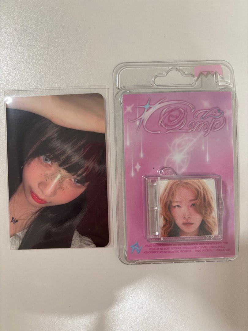 Red Velvet Cosmic Album - Smini version, Hobbies & Toys, Memorabilia ...
