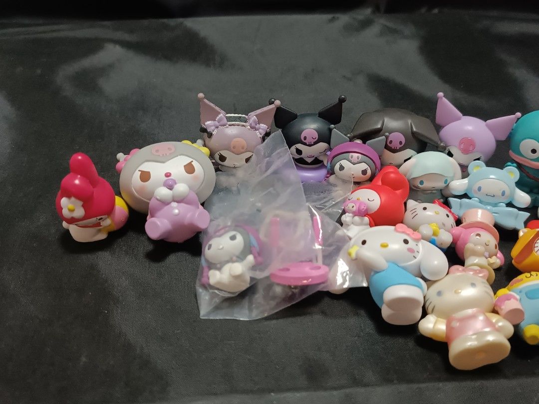 Sanrio Hello kitty kuromi hard figure gashapon mini figure finger ...