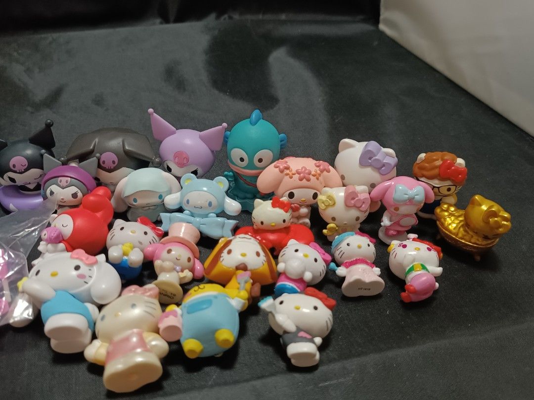 Sanrio Hello kitty kuromi hard figure gashapon mini figure finger ...