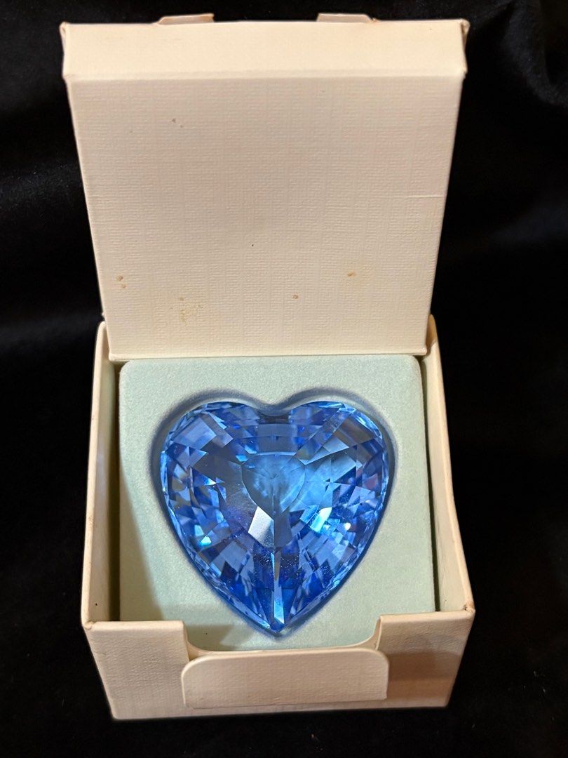 Swarovski 1998 Retired SCS Member Renewal Blue Heart, Hobbies & Toys ...