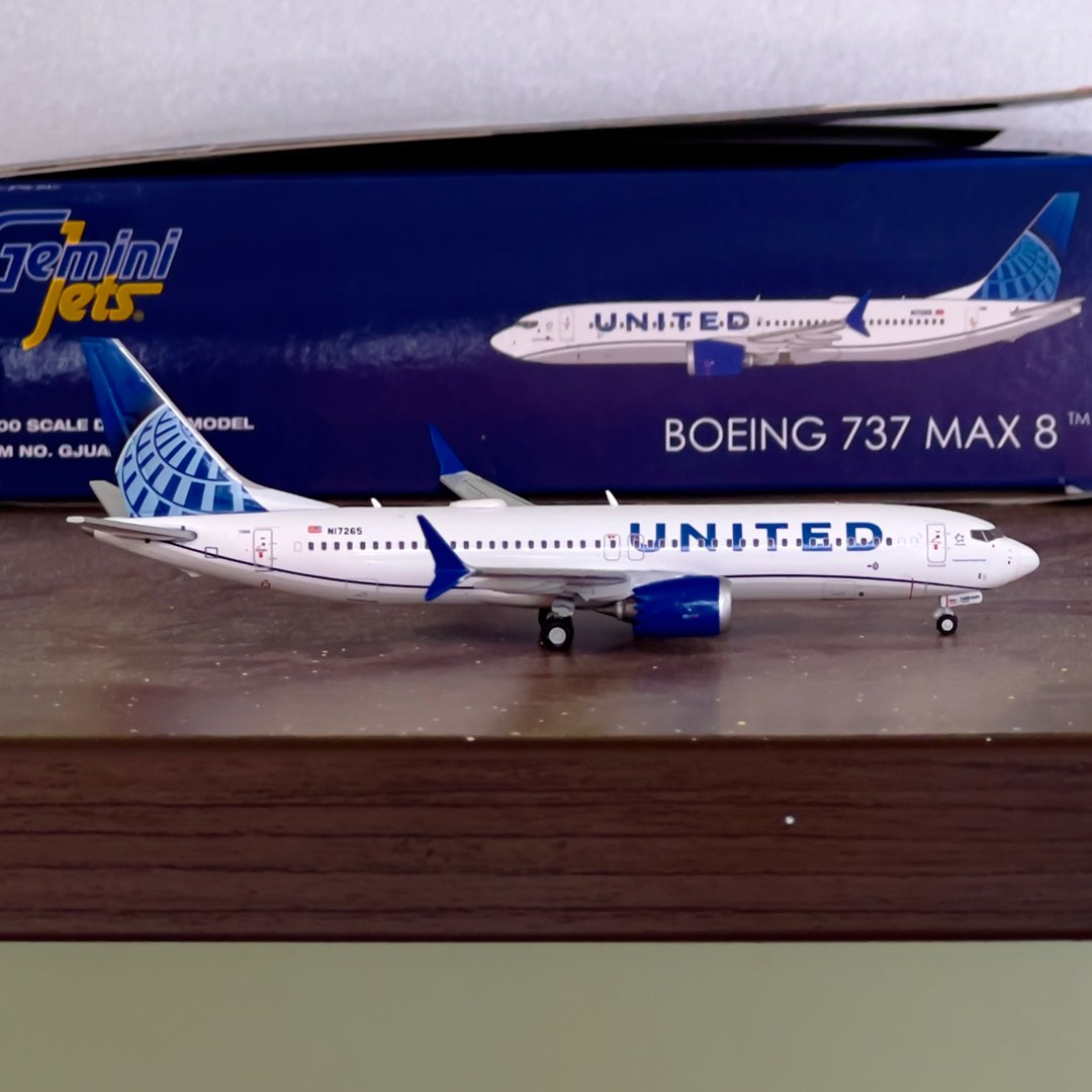 United Airlines Boeing 737 MAX 8 GeminiJets 1:400, Hobbies & Toys ...