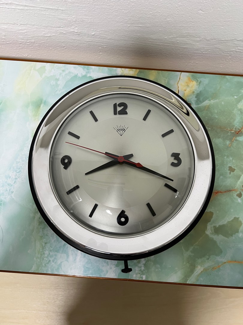Vintage diamond clock battery, Furniture & Home Living, Home Decor ...
