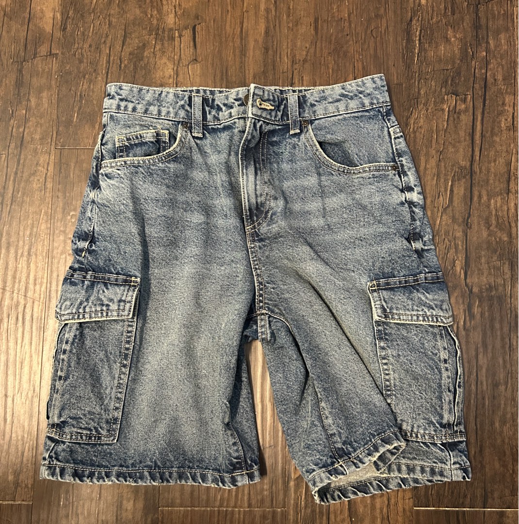 Baggy cargo jorts cotton on acubi, Women's Fashion, Bottoms, Jeans ...