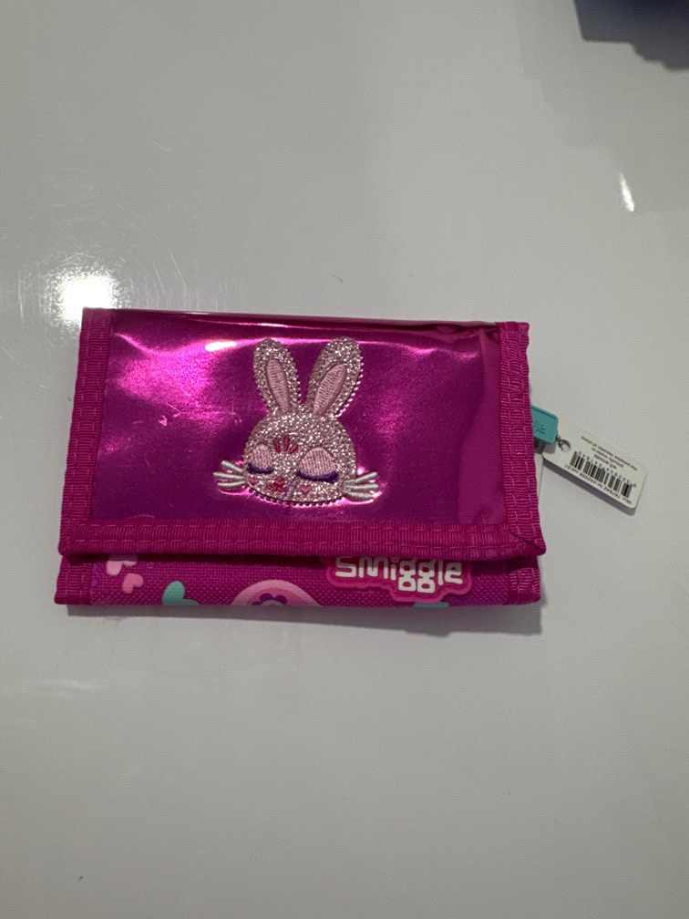 Brand New Smiggle Wallet, Hobbies & Toys, Stationery & Craft ...