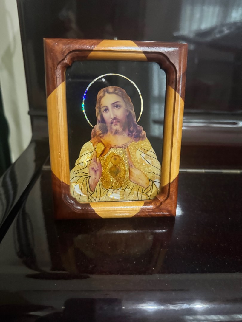 Catholic Jesus in a frame, Hobbies & Toys, Memorabilia & Collectibles ...