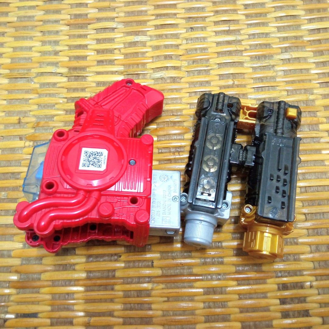 DX Full Full Rabbit Tank Bottle & Hazard Trigger Set Kamen Rider Build ...