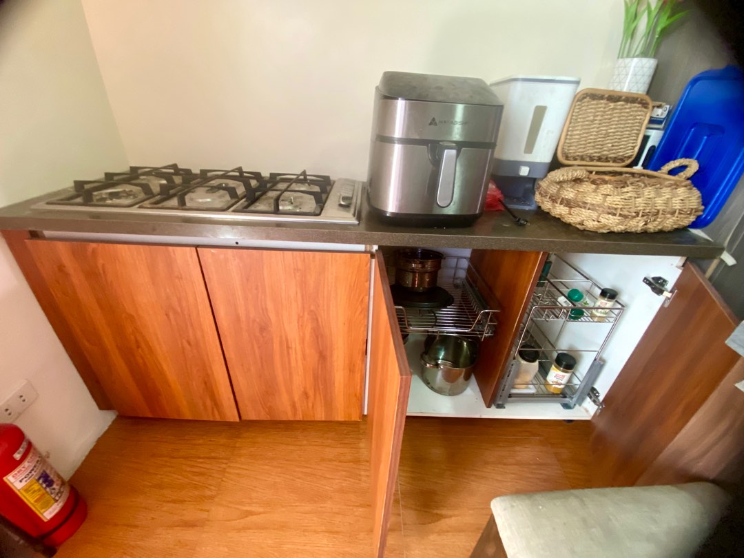 For Sale Kitchen Counter with ELBA Stainless Gas Cooktop, Stainlrss ...
