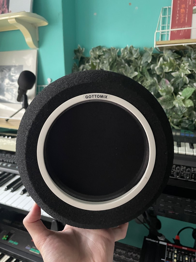 Gottomix Eyeball Microphone booth/Pop Filter, Audio, Microphones on ...