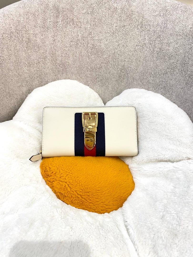 GUCCI WHITE SYLVIE ROUND SHERRY LINE ZIP LONG WALLET, Luxury, Bags ...