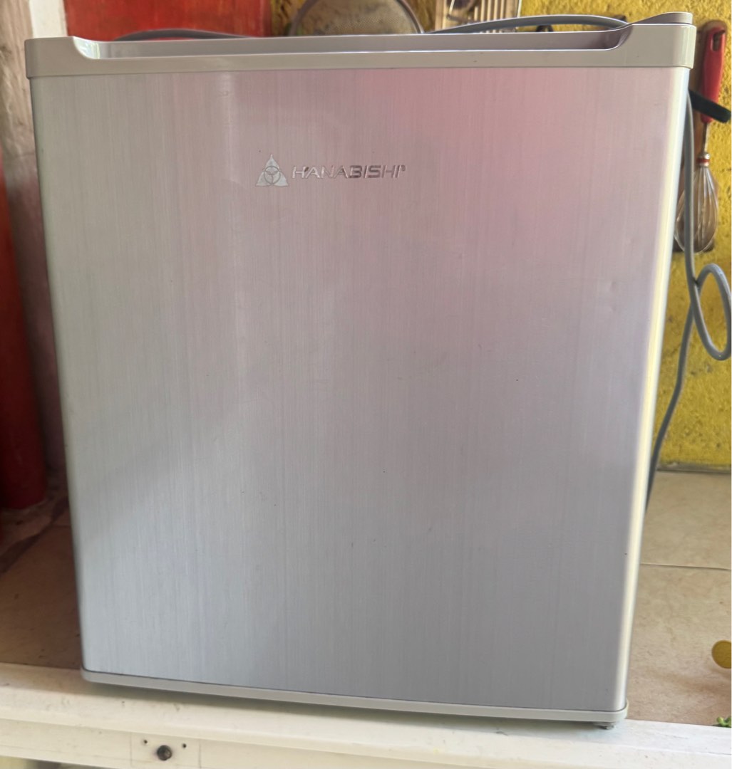 Hanabishi Personal Ref Single door, TV & Home Appliances, Kitchen ...
