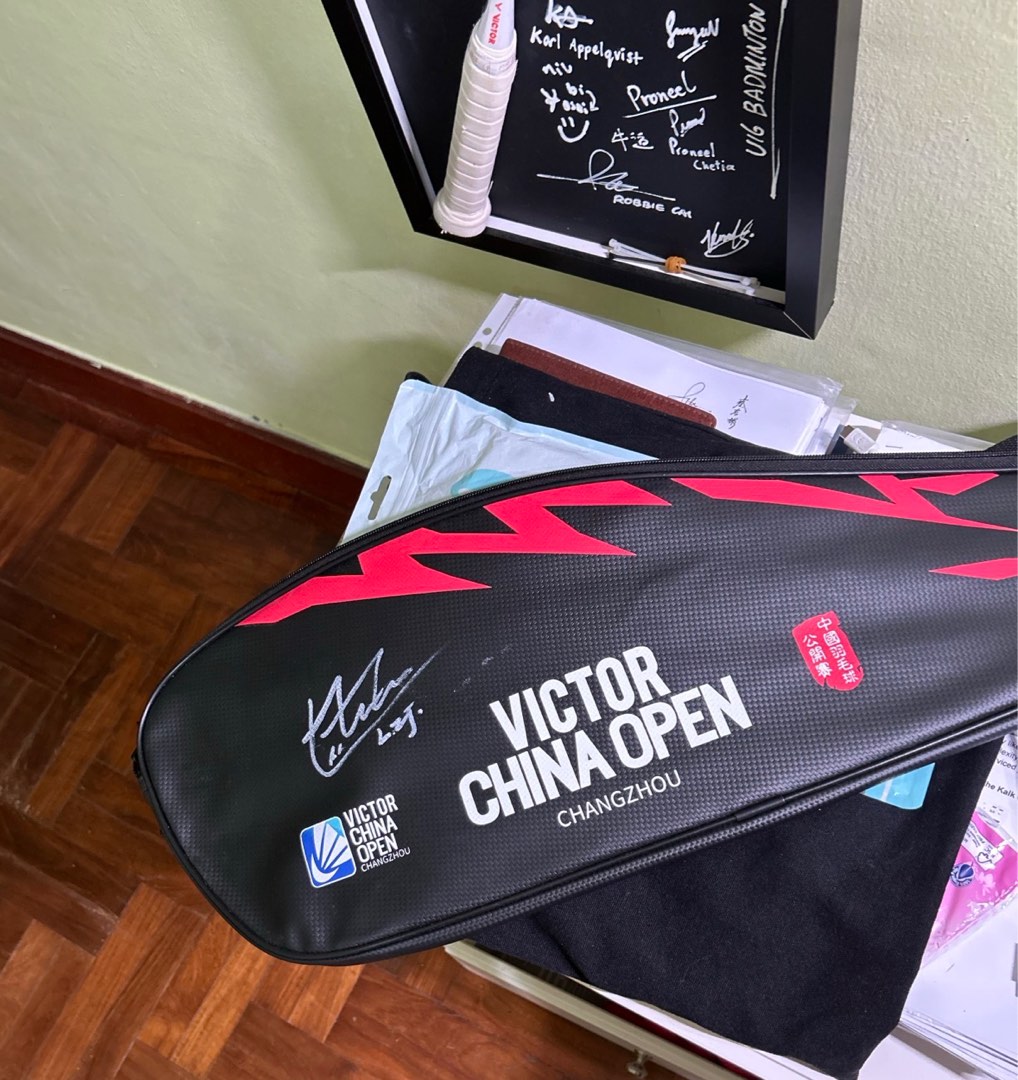 Lee Zi Jia signed ruyga racket cover, Sports Equipment, Sports & Games ...