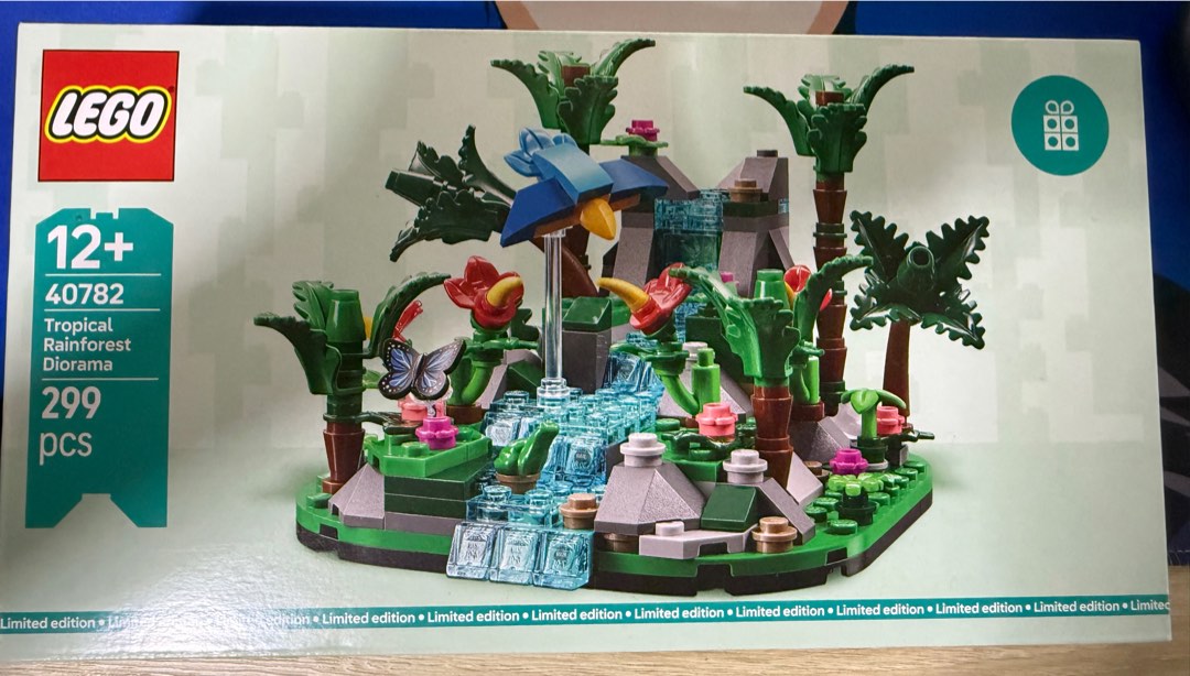 Limited Edition LEGO Tropical Rainforest Diorama 40782, Hobbies & Toys ...