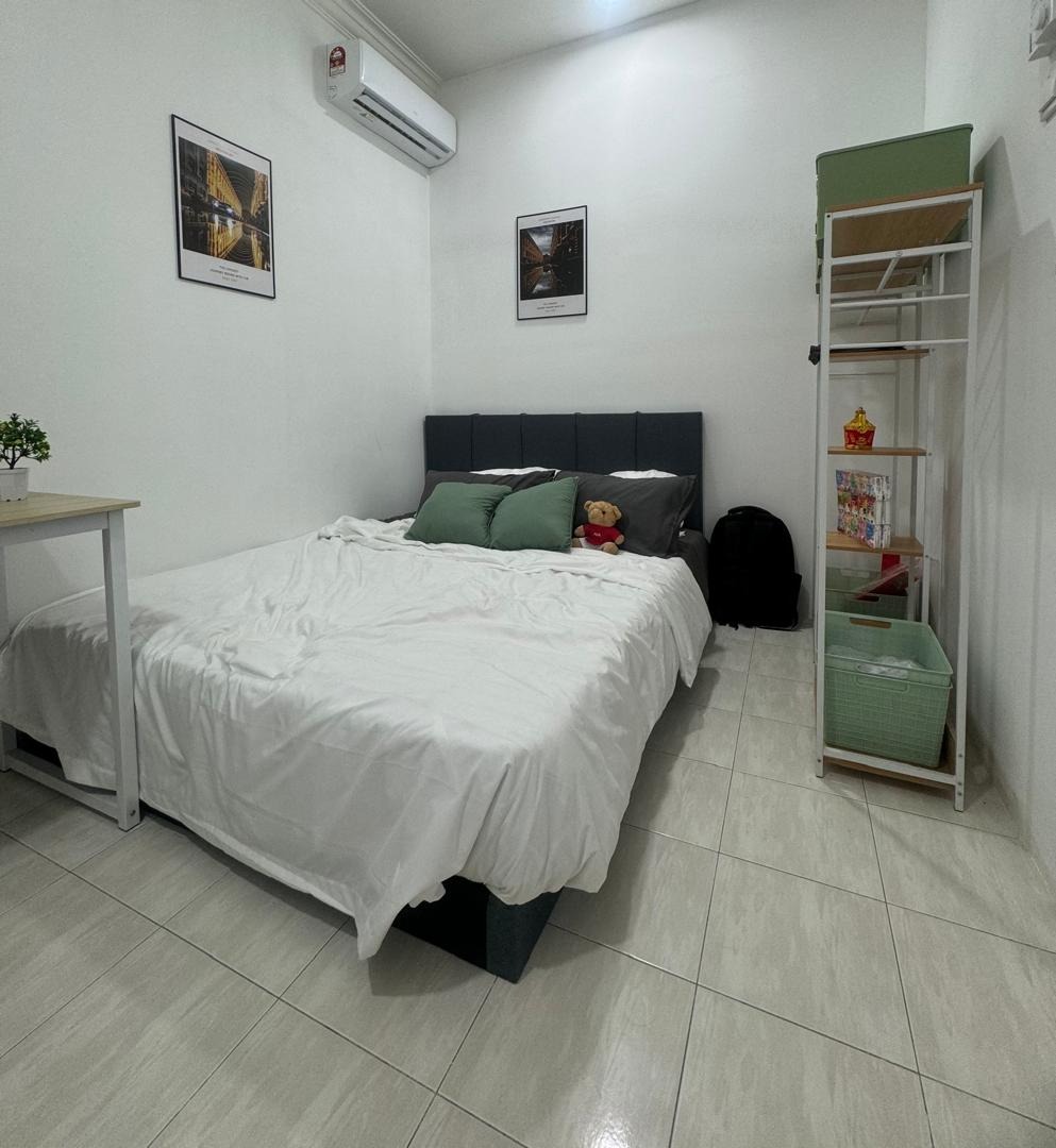 Middle Room @ Victoria Heights Penang Condo, Property, Rentals on Carousell