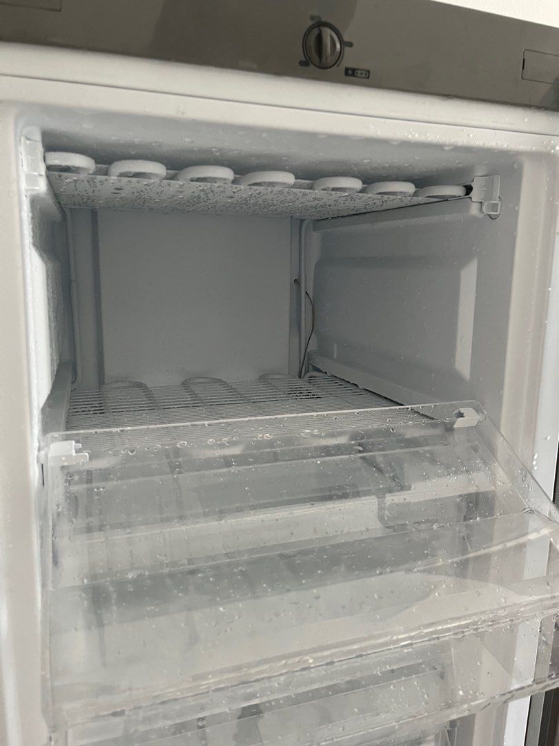 Midea Upright Freezer 188L, TV & Home Appliances, Kitchen Appliances ...