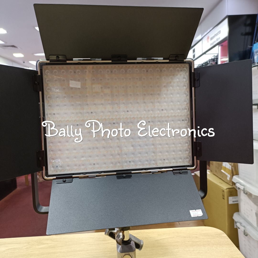 Neewer PL60C RGB LED Light Panel, Photography, Photography Accessories ...