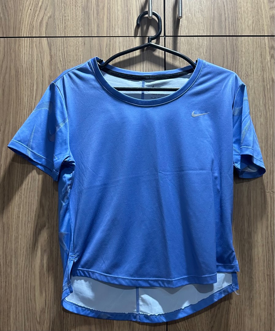 Nike blue running top, Women's Fashion, Activewear on Carousell