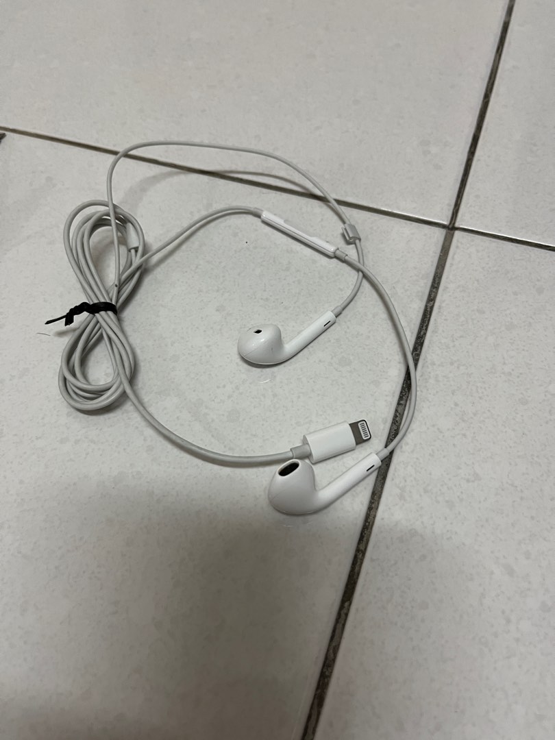 Original EarPods with lightning connector, Audio, Earphones on Carousell