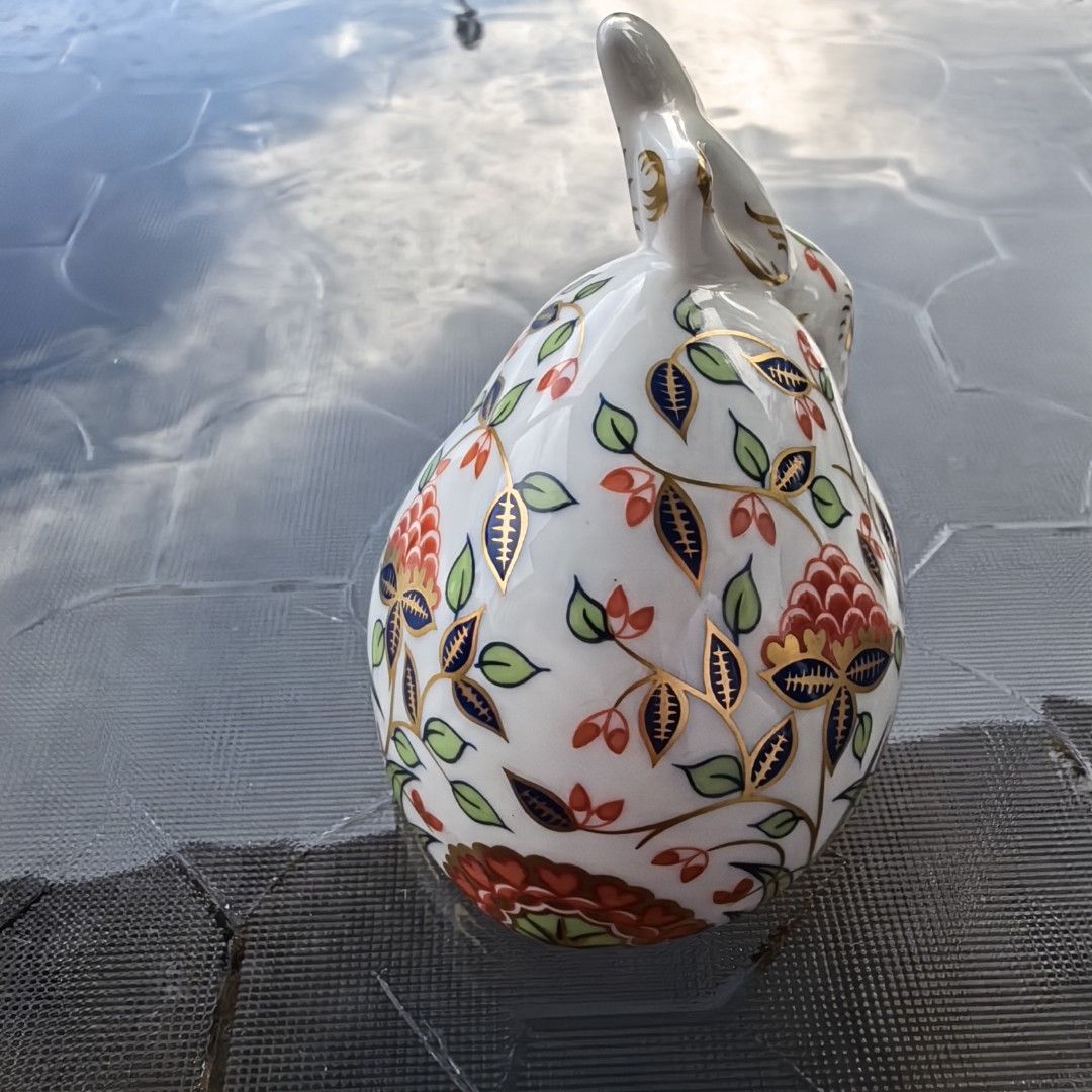 Royal Crown Derby Meadow Rabbit paperweight. Collector's Guild special ...