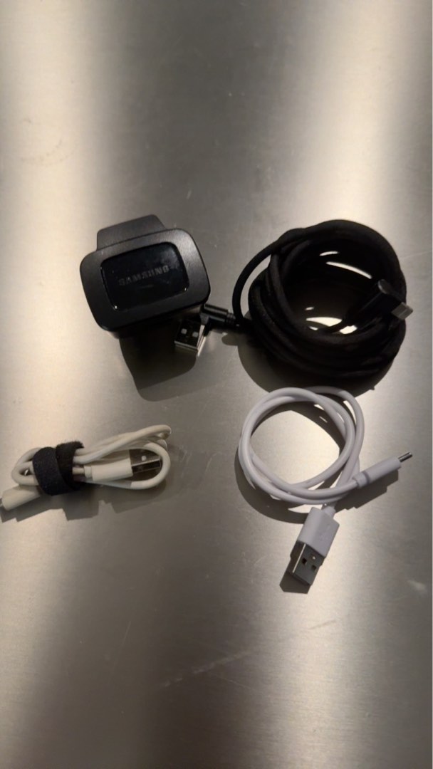 Samsung 3-Pin Travel Adapter with 3 cables: USB-C, Micro-USB ...