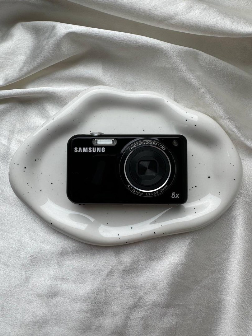 Samsung pl120 dual screen digicam, Photography, Cameras on Carousell
