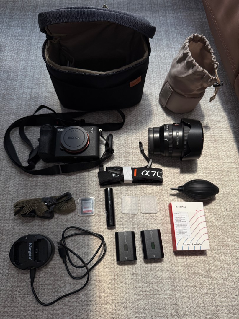 Sony a7cii & Sony 24mm f1.4 Lens with accessories, Photography, Cameras ...