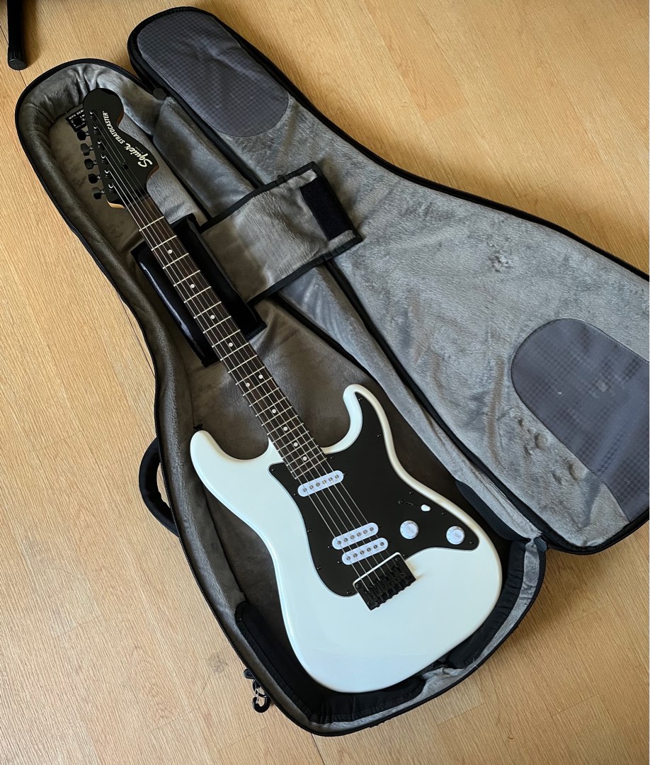Fender Squier Contemporary Strat Special HE, Hobbies & Toys, Music ...