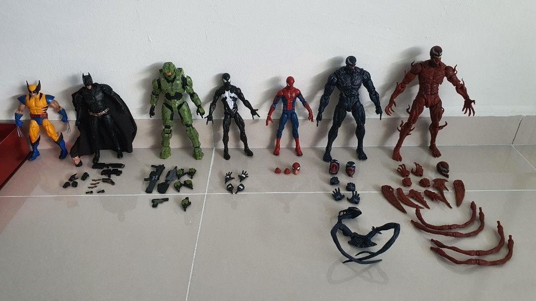 Symbiote / Spiderman / Carnage / Venom / Batman / Halo Masterchief ...