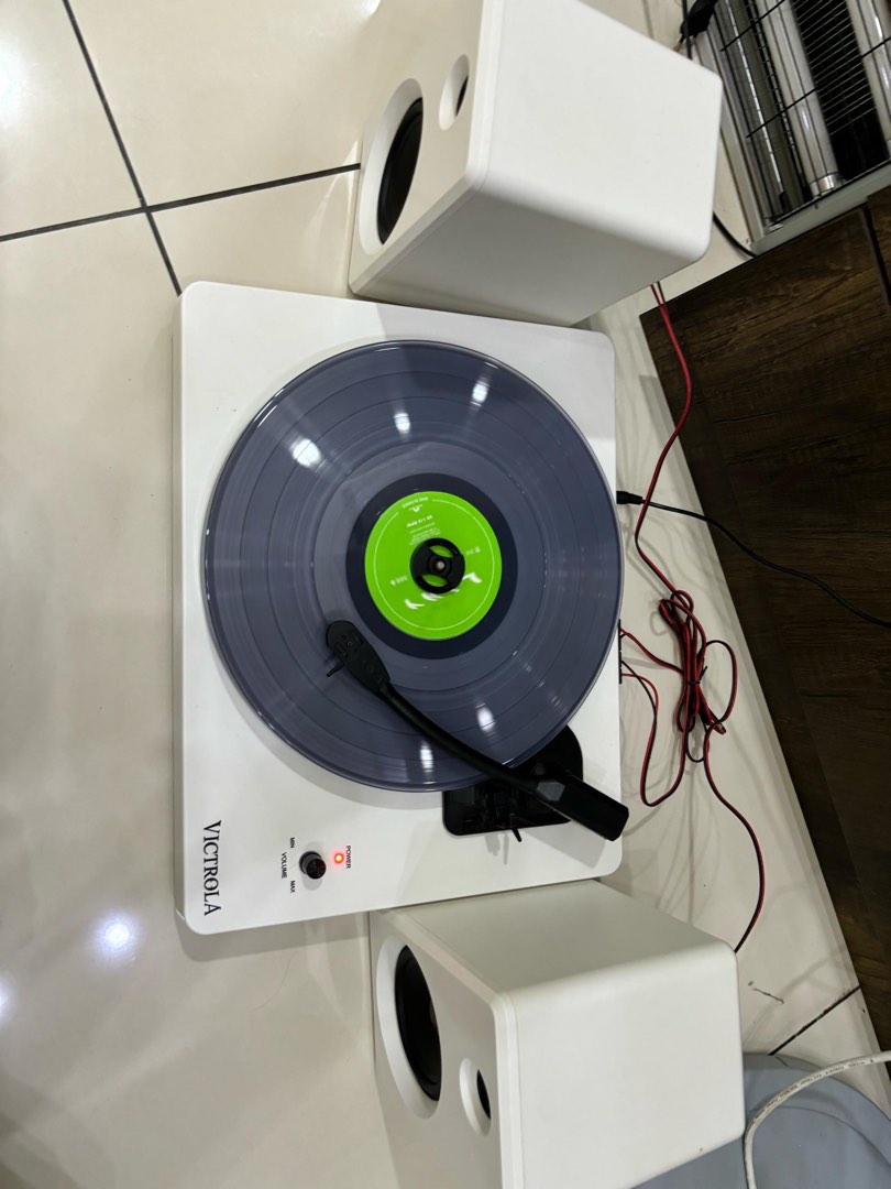 Victrola modern bluetooth stereo turntable, Audio, Soundbars, Speakers ...