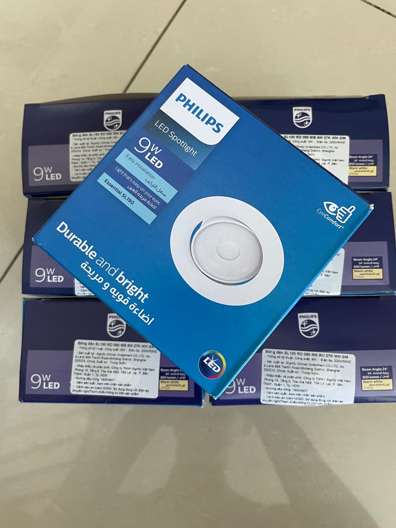 BNIB Philips Ceiling Downlight 9W Warm White SL190, Furniture & Home Living, Lighting & Fans ...
