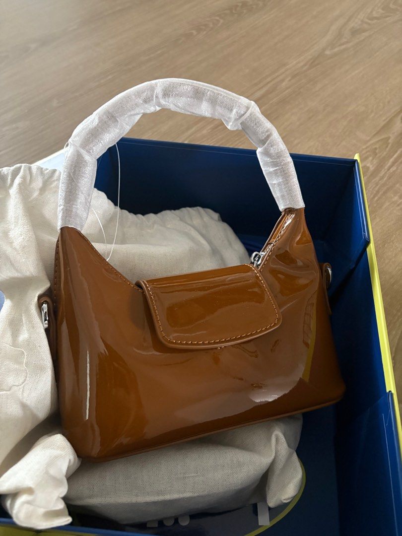 Brik petit chroma in macchiato, Women's Fashion, Bags & Wallets, Cross ...