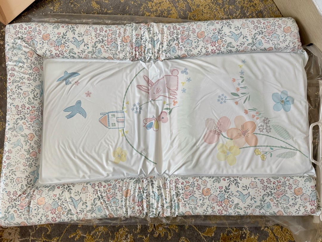 Diaper Mat, Bayi & Anak, Perawatan & Makanan Anak di Carousell