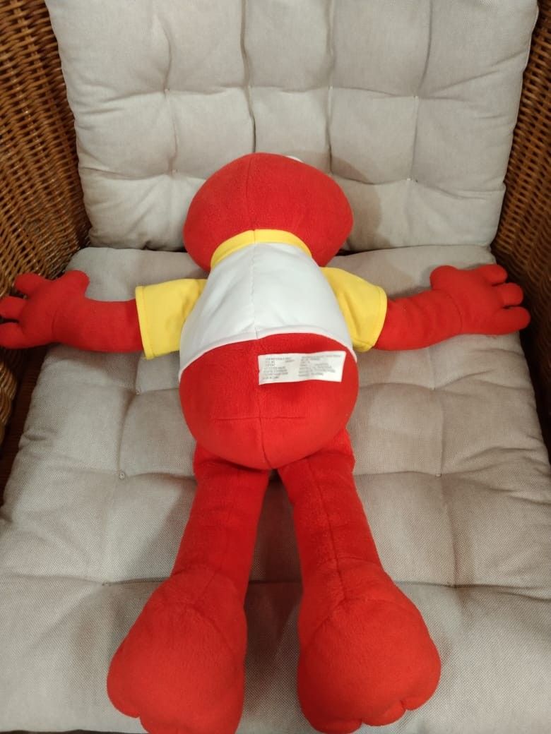 Elmo soft toy plush, Hobbies & Toys, Toys & Games on Carousell