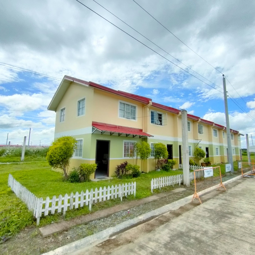 End Unit RFO Townhouse For Sale in Mexico Pampanga near Marquee Mall ...