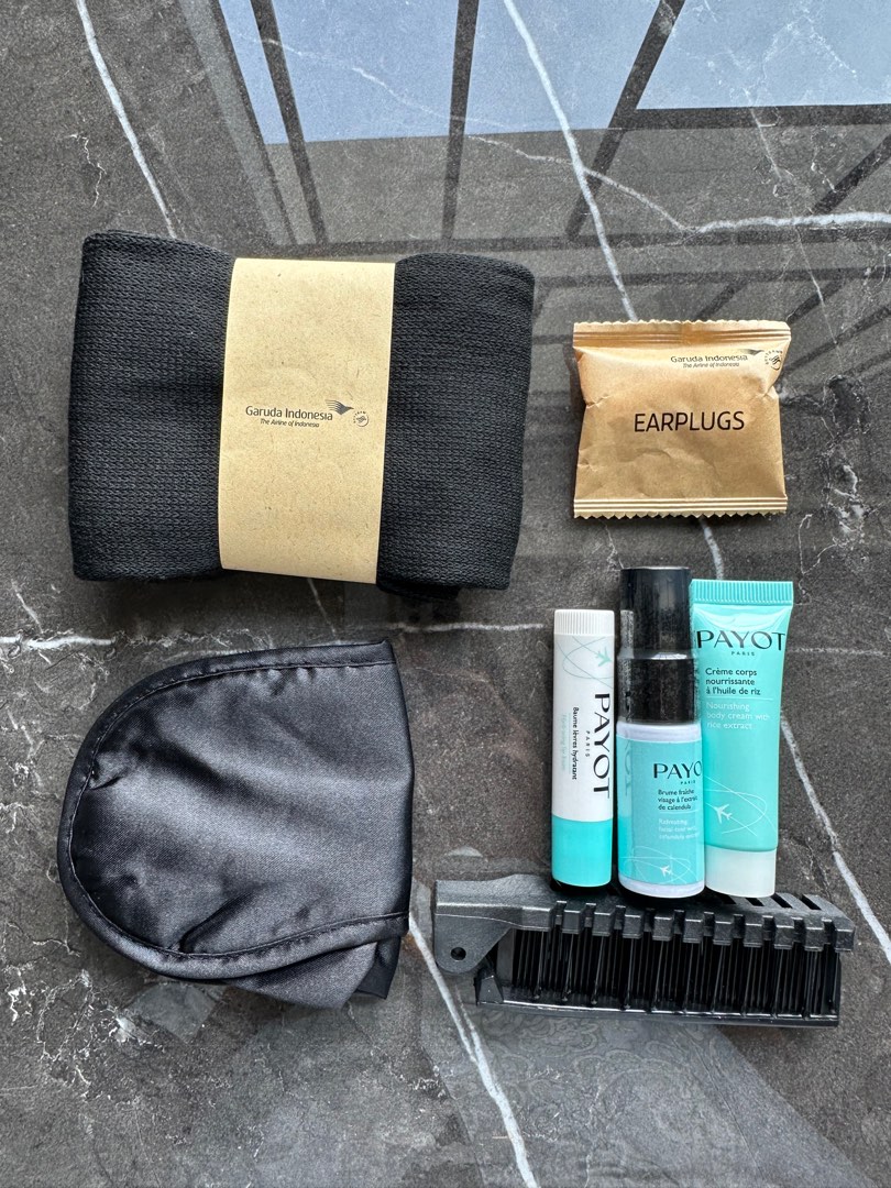 Garuda Indonesia Business class Amenities Kit (tanpa case), Toys ...