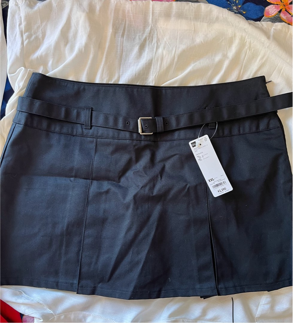 GU / UNIQLO SKORT BRAND NEW, Women's Fashion, Bottoms, Skirts on Carousell