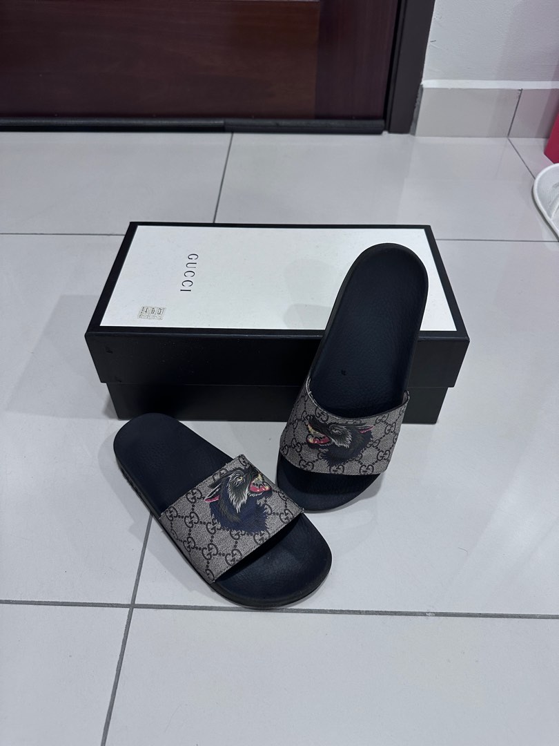 Gucci GG Slide Supreme Monogram Wolf Sandals, Men's Fashion, Footwear, Flipflops and Slides on ...