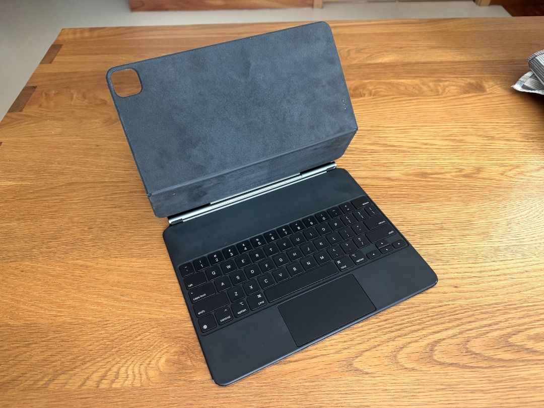 iPad Pro Magic Keyboard 12.9 inch for 6th generation and below - with ...