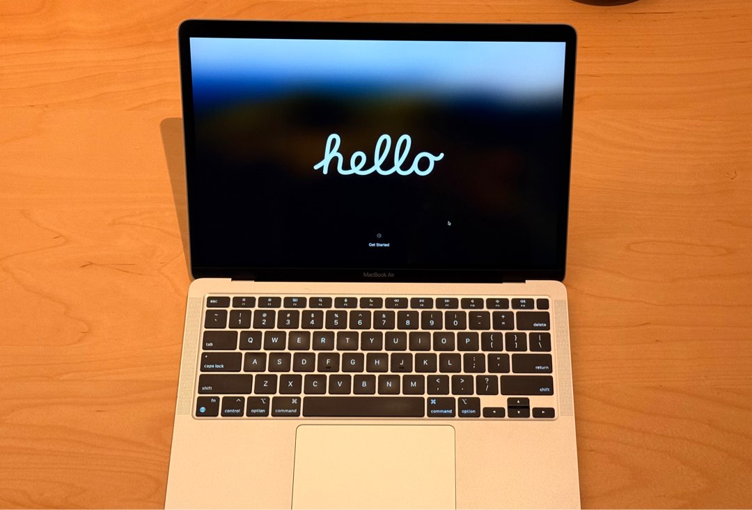 MacBook Air Base Model - 93% battery, Computers & Tech, Laptops ...