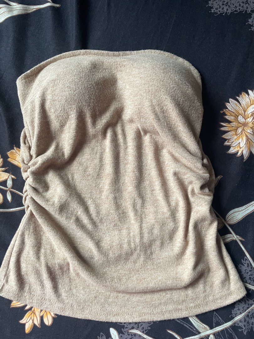 Soft Top, Women's Fashion, Tops, Sleeveless on Carousell