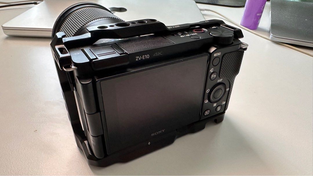 Sony ZV-E10 + Sigma 16mm f1.4 + ND Filter + Smallrig cage zve10, Photography, Cameras on Carousell